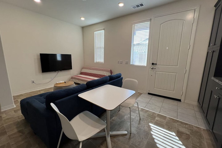Comfortable 1b1b/ Private Laundry And Kitchen - Fontana, CA