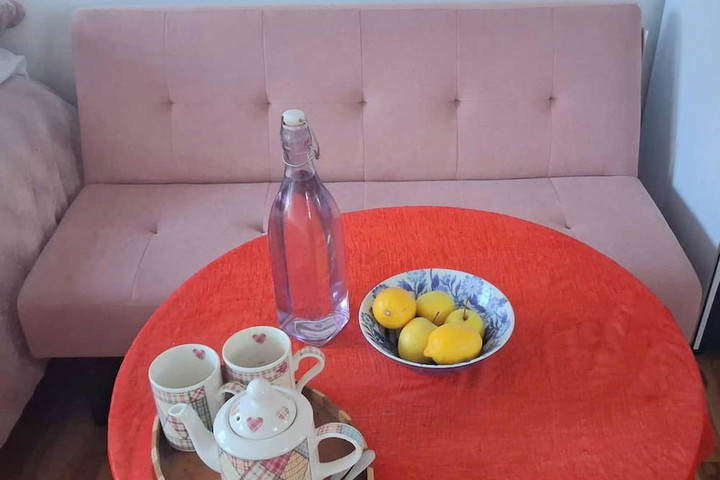 Porthleven Studio, Sleeps 3, Patio & Beach Access - Porthleven