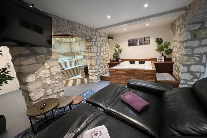 Appart Spa Privatif Fully Furnished - Reims