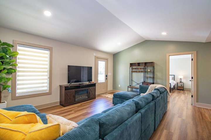 The Maple Den - Elizabethtown, KY