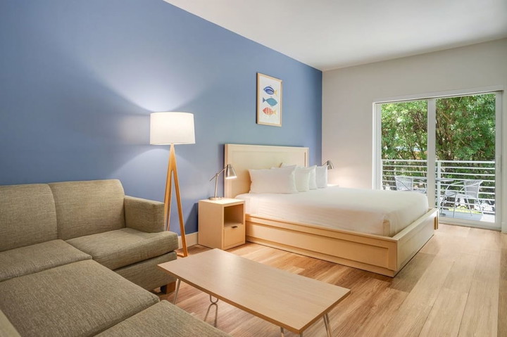 Pet-friendly King Stay W/ Access To Outdoor Heated Pool & Free Parking - Islamorada, FL