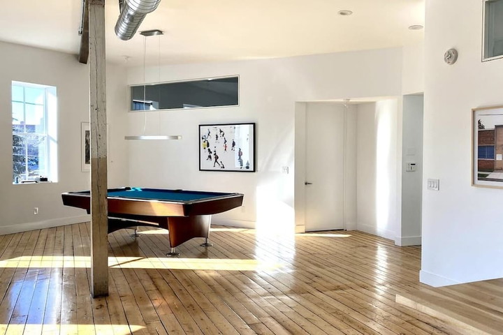 Artist's Loft Steps From Upac! - Woodstock, NY