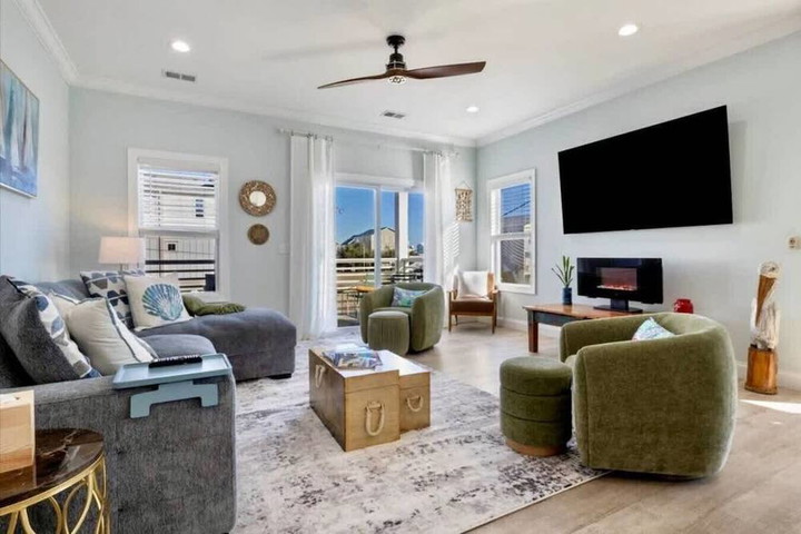 Steps From Beach And Boardwalk! - Carolina Beach, NC