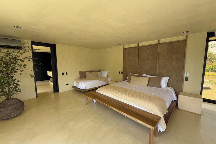 4-bedroom Hotel In Beautiful Armenia With Ac, Wifi. Enjoy Your Stay - Armênia