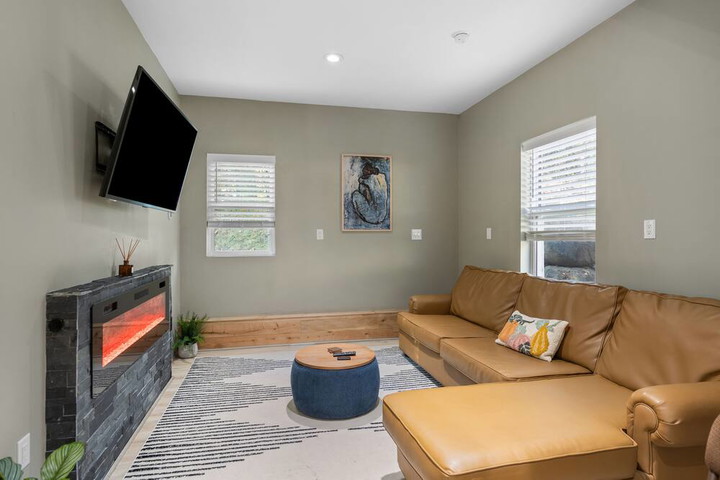 Cozy Modern Home - Saranac Lake, NY