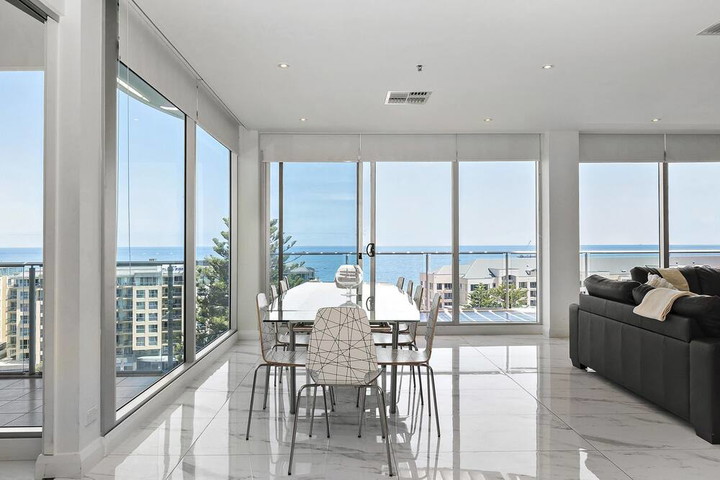 Belle Escapes - Glenelg Skyline Penthouse - South Australia
