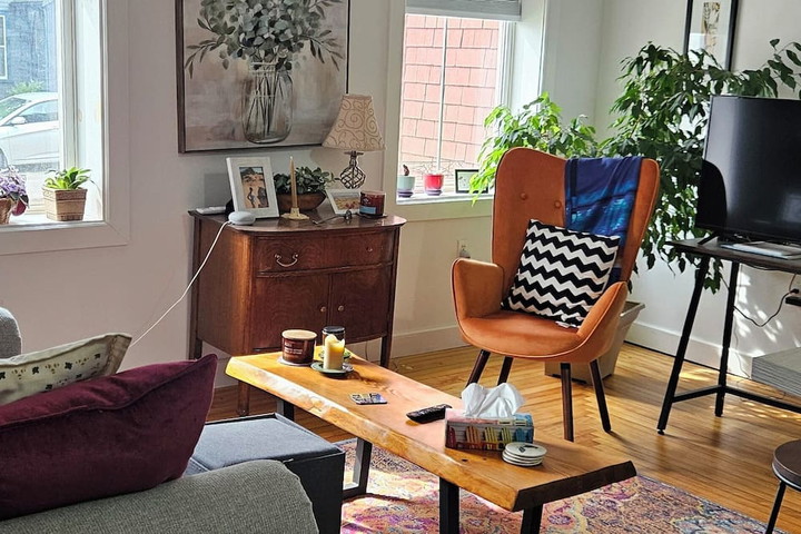 One Bedroom Sparkler In Charlottetown Historic District - Charlottetown