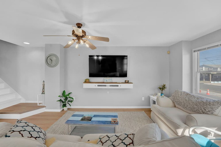 Charming Newly Renovated 4-bedroom Home In Wildwood Crest 2 Blocks To Beach - Cape May, NJ
