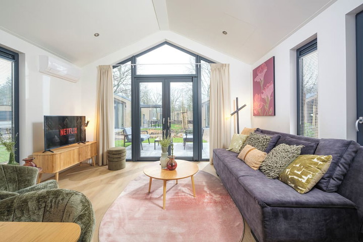 Charming Tiny Lodge With Private Hot Tub In The Heart Of The Veluwe Nature Reserve - Deventer