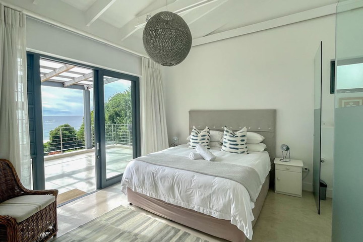 Estrella Residence - Four Bedroom Villa, Sleeps 12 - Plettenberg Bay