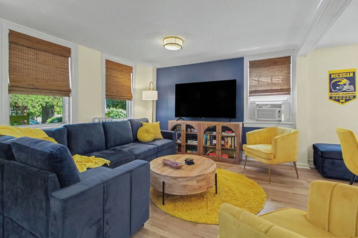 #1 Location I 1/2 Mile To Stadium I 1/3 Mile To Downtown I Go Blue - Ann Arbor, MI