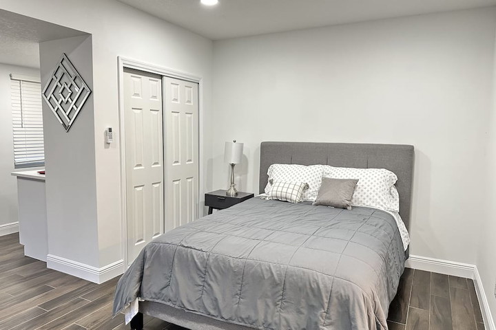 Getaway / Private Suite A,  Tranquility  Close To ️ Beach, Mall, Park, Zoo - Land O' Lakes, FL