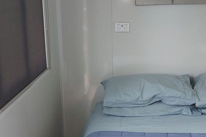 Haleys Cabin. Bedroom With Queen Bed And Ensuite Only. Superb Pool & Cabana. - Tauranga