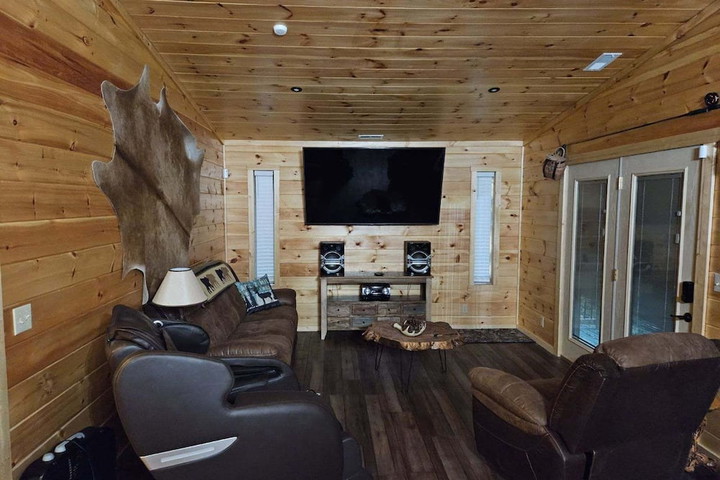 Lake Cumberland Cabin Getaway! Quick Local Lake Access! - Kentucky