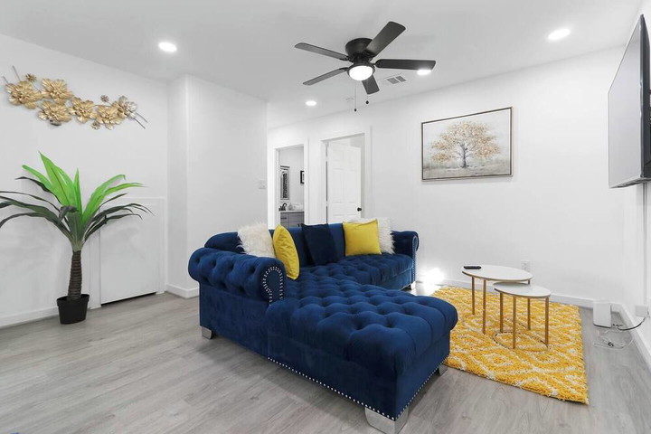 Comfy Home, Sleeps 8, Hot Tub, Games, 7mi Dt - Houston, TX