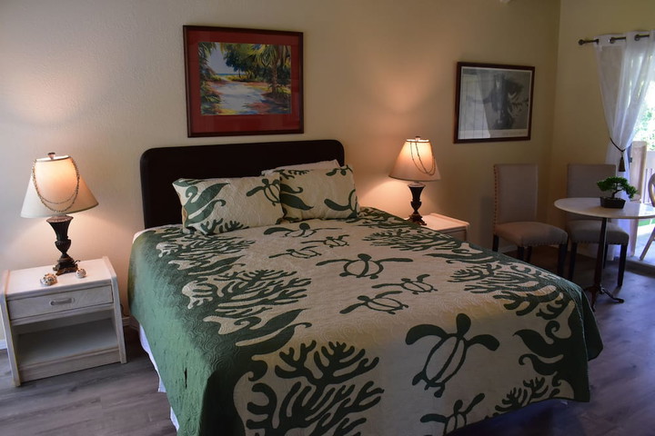 Fresh & Clean, Air Conditioned Second Floor Condo In Princeville - Kauai, HI