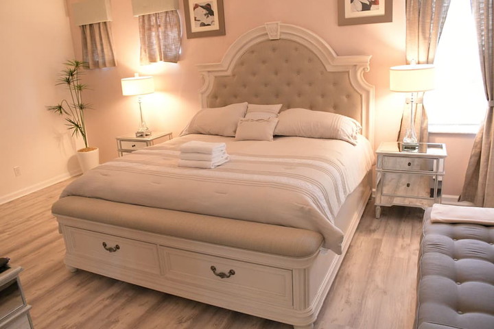 Expansive Luxury Home Minutes To Disney, Close To All Parks! - Davenport, FL