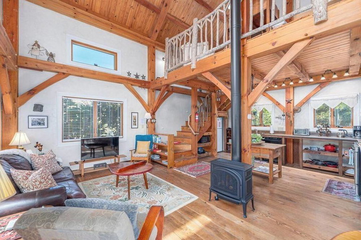 Creekside Fairytale Cottage-hot Tub-cozy Fireplace - Hot Springs, NC