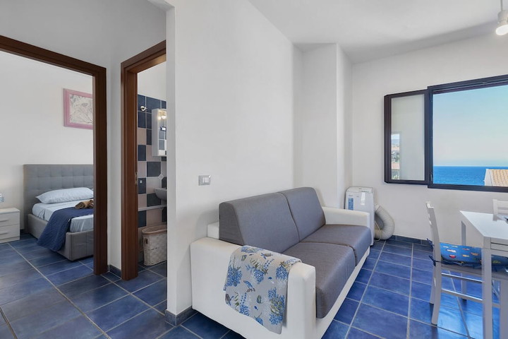 Casa Vacanze 'Bilocale Camera E Cucina' Con Vista Mare, Wi-fi E Aria Condizionata - Valledoria