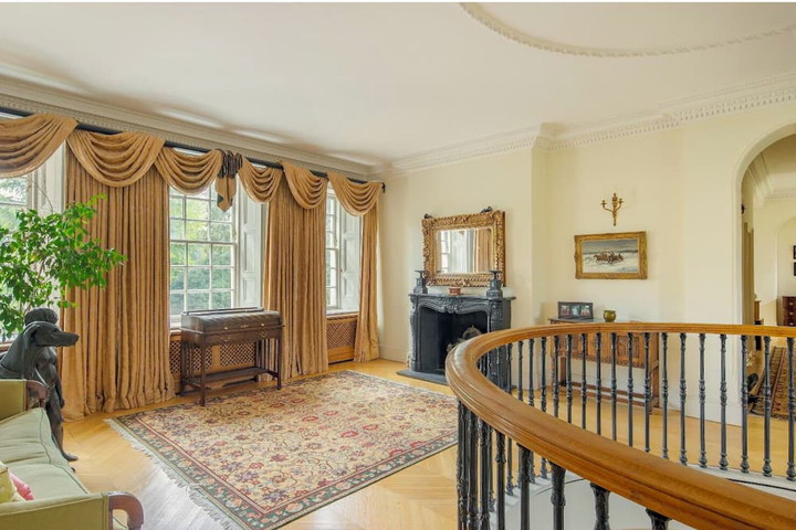 Country Estate Property Near Windsor Castle-former Home Of Geri Halliwell - Beaconsfield, UK