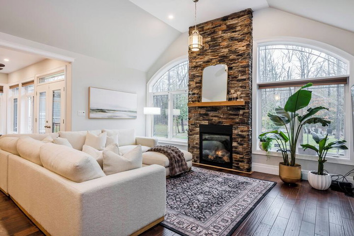 Large Innisfil Lakeview Cottage With Steps To Lake Simcoe - Innisfil