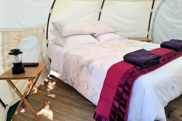 Sunny Vineyard-view Glamping With Outdoor Kitchen Near Oneroa, Waiheke Island - Waiheke Island