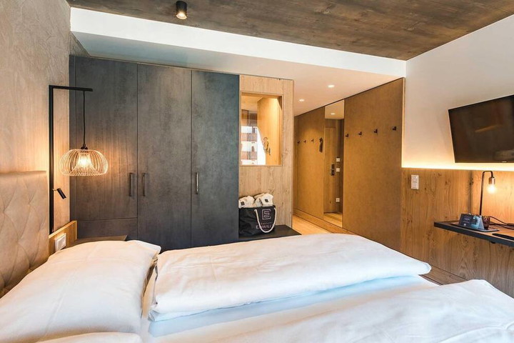 Double Room With Side View Of Lake Achensee - Seehotel Einwaller - Pertisau
