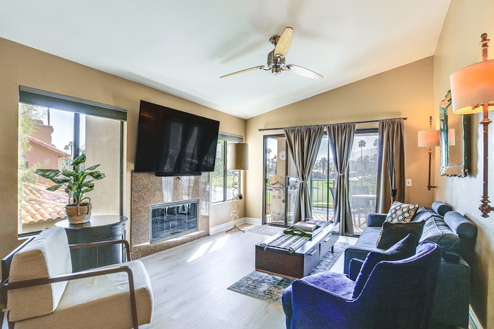 Lake, Mountain & Golf Views: Palm Valley Retreat - Palm Desert, CA