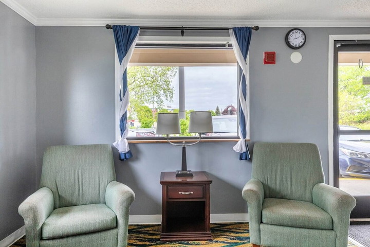 2 Full Beds|non-smoking - Michigan