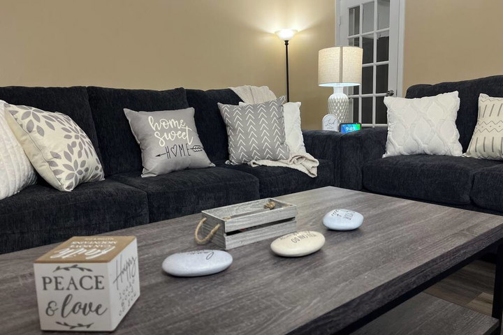 Boutique Calm Retreat 3-bedroom House Located On A Central Peaceful Zone - Dothan, AL