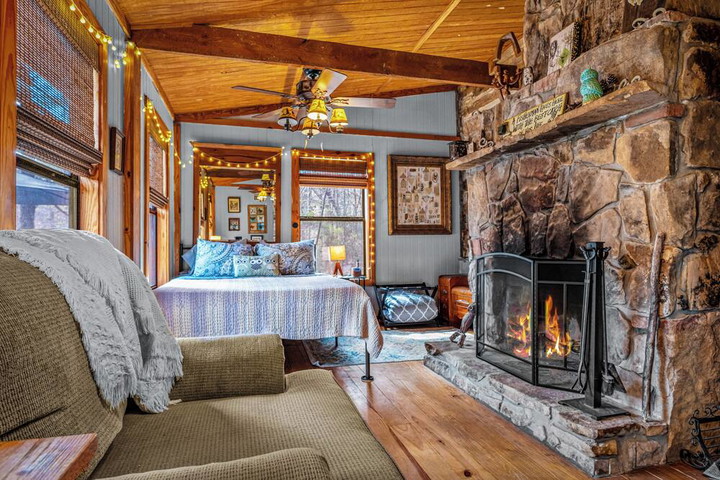 1800's Original Cozy Romantic Cabin For 2 Or The Family - Alabama