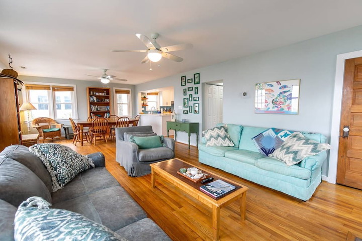 Beachfront Home Minutes To Downtown Annapolis W Parking & Dog-friendly - Annapolis, MD