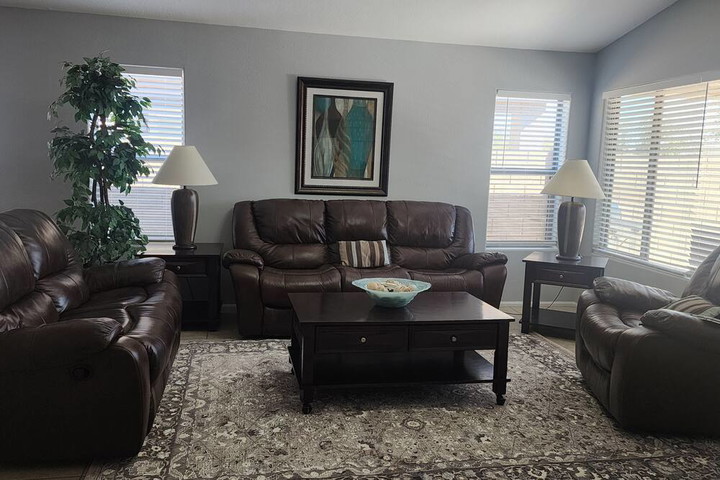 Serene 4-bedroom, 3-bathroom House With Pool In Maricopa - Maricopa, AZ