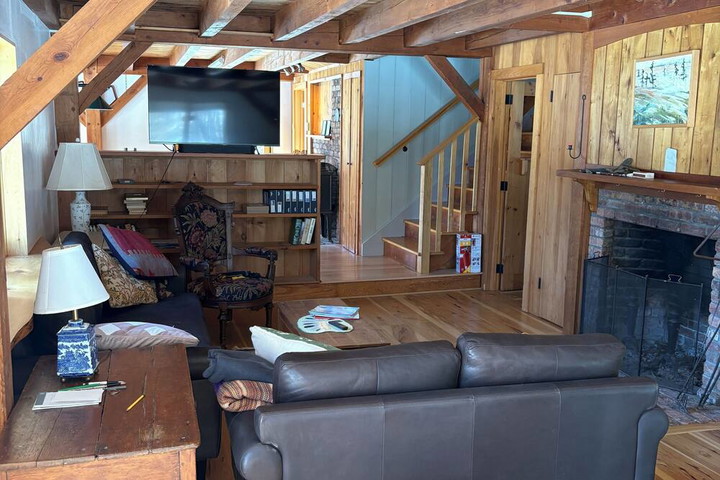 Gorgeous Timber Frame Home In Ashfield - 4 Bedrooms, 3 Bathrooms And Sauna - Greenfield, MA