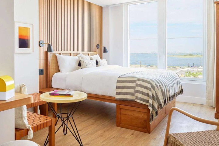 Rockaway Beach Stay | Pool. Rooftop. Dining + Spa - Rockaway Beach, NY