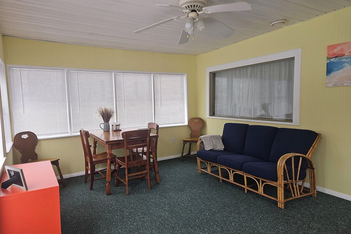 Creekside Cottage W/lake Access, Dock, Hot Tub, Canoe/kayaks, Pet Friendly! - State of New York