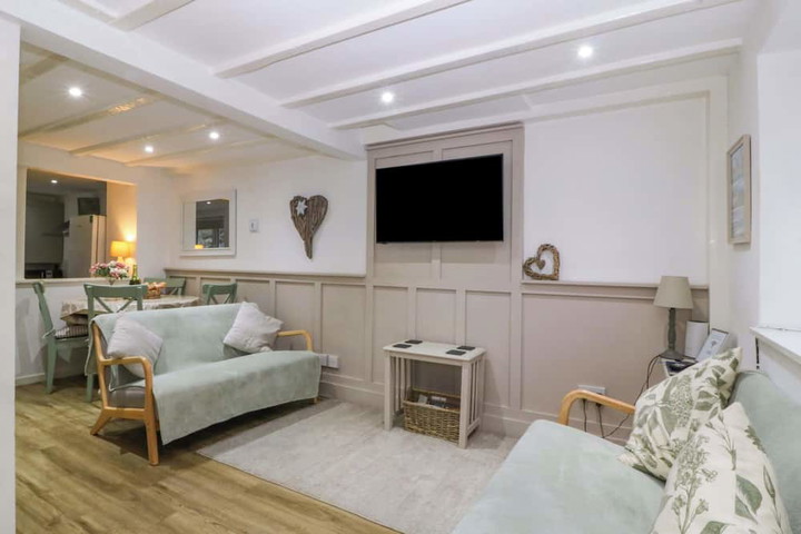 27 Kingshead Street, Pet Friendly, With A Garden In Pwllheli - Llŷn Peninsula