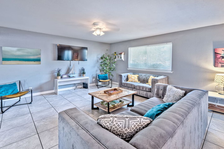 Amazing House- 2 Minutes From The Strip! - Las Vegas