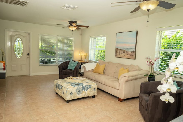The Orchid House - Charming 3 Bed/2 Bath Home In The Heart Of Naples - Naples, FL