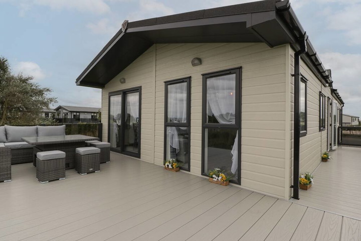 14 Fairways, Family Friendly, With Pool In Burnham-on-sea - Weston-super-Mare