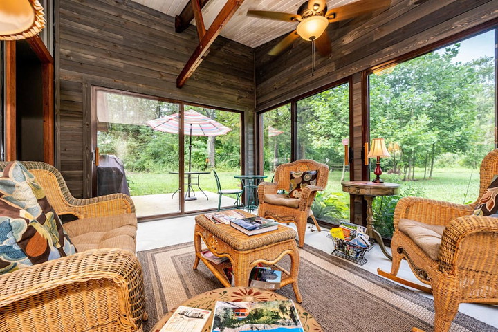 Unique Barn-style Cottage | Pond, Fire Pit & Near Nashville 2br, 1ba - Columbus, IN
