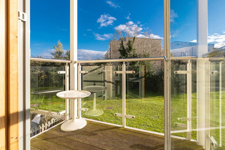Charming Leopardstown Townhouse - Greystones