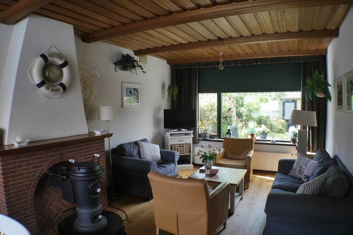 Comfortabel Huis In Een Rustige Omgeving Met Een Groene Tuin. - Bergen aan Zee