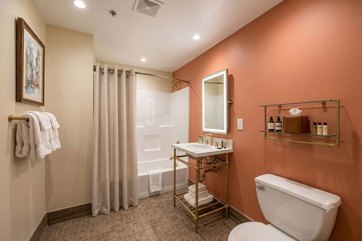 2 Double Original 47 | El Cortez | Downtown Vegas | Historic 1941 Wing - Las Vegas