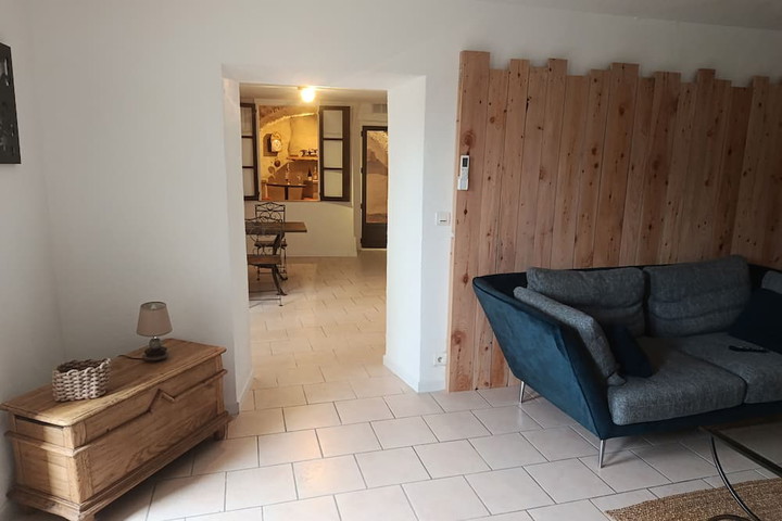 Nouveau !! Maison De Village De Plain Pieds Avec Jardin Et Stationnement Privé - Apt