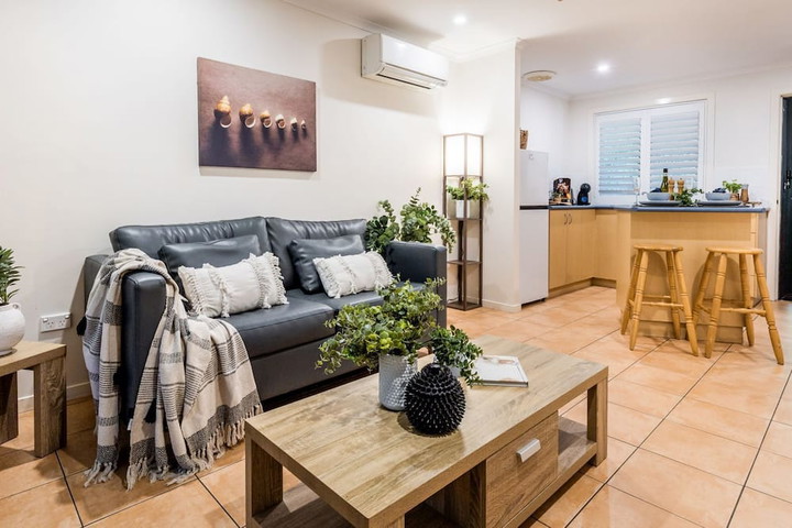 Sunbird Garden  2 - Private Villa With Spa & Small Pet Permitted Inside - Agnes Water