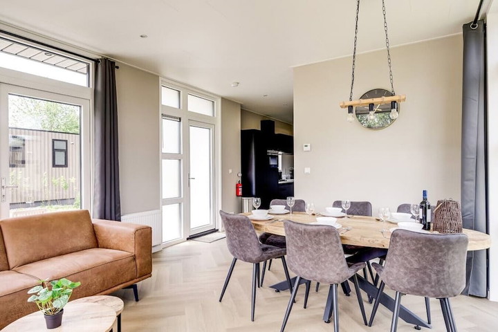 Ibiza Lodge | 6 Persoons Chalet Op Resort De Betuwe - Tiel
