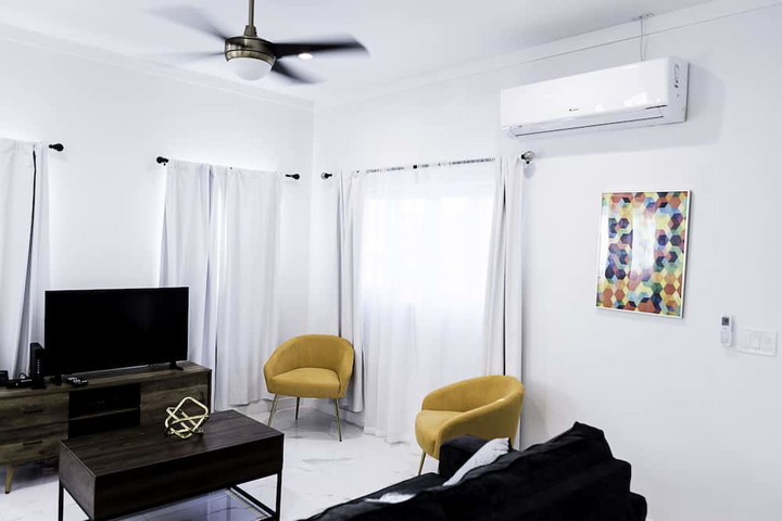 Townhouse W/pool Near Beach, Airport & Supermarket - Nassau
