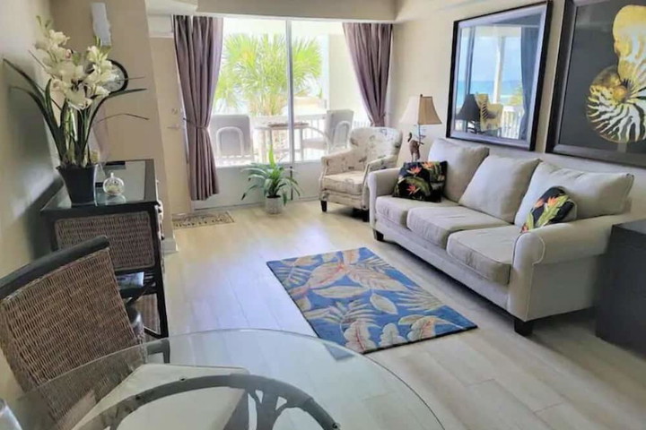 Oceanview Beachfront Condo, Private Balcony, Pool, Gym & Sauna - Now Open - Daytona Beach, FL