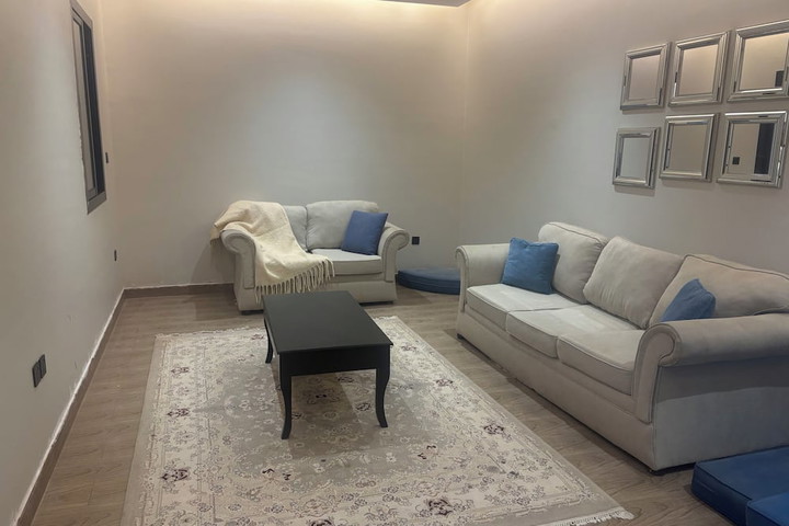 Fabulous 3-bedroom Chalet And Villa With Swimming Pools In Vibrant Jeddah - Jeddah
